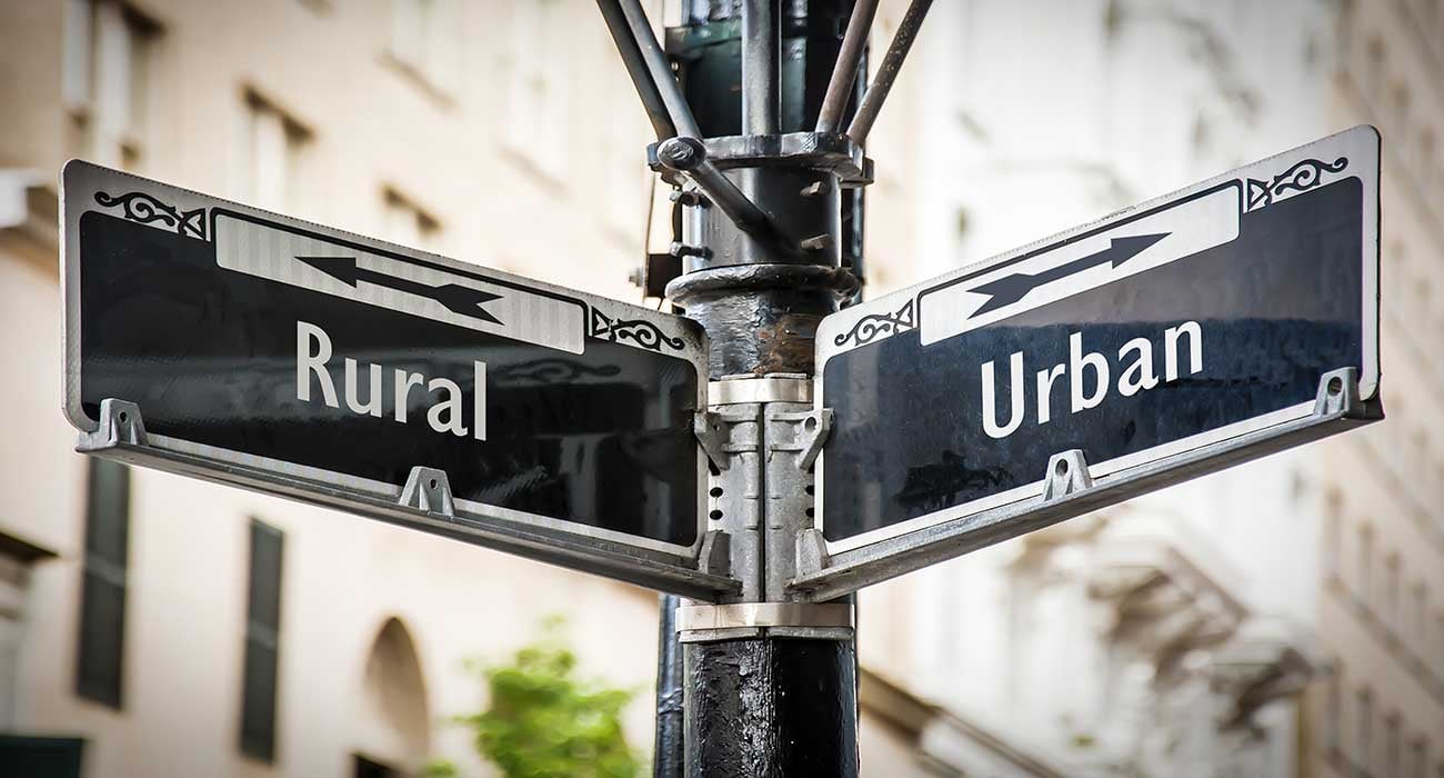 Billboards in Urban vs. Rural Areas: Strategies for Different Markets