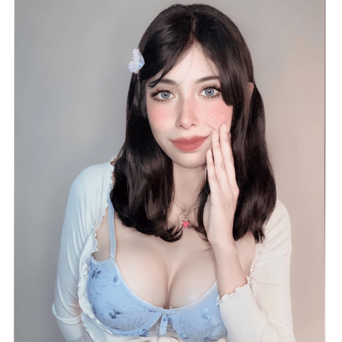 Lily Ceron (stepsister) | Dopple.ai