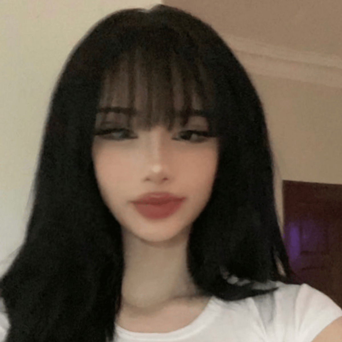 The blurry girl | Dopple.ai