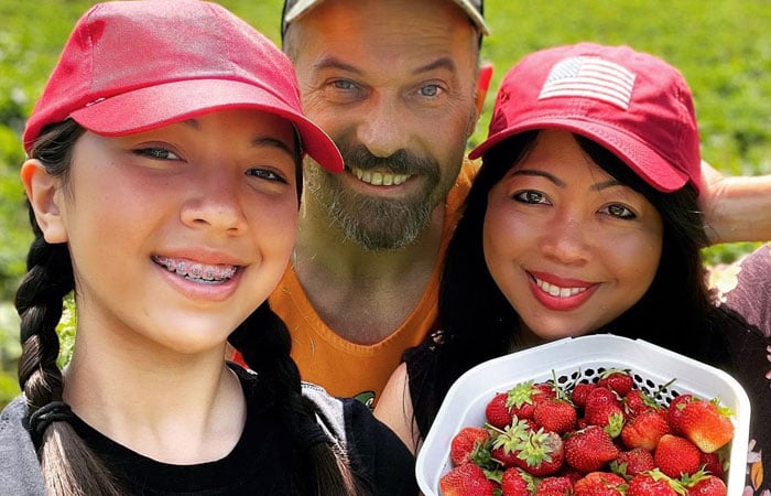 WV Strawberry & Sunflower Farm