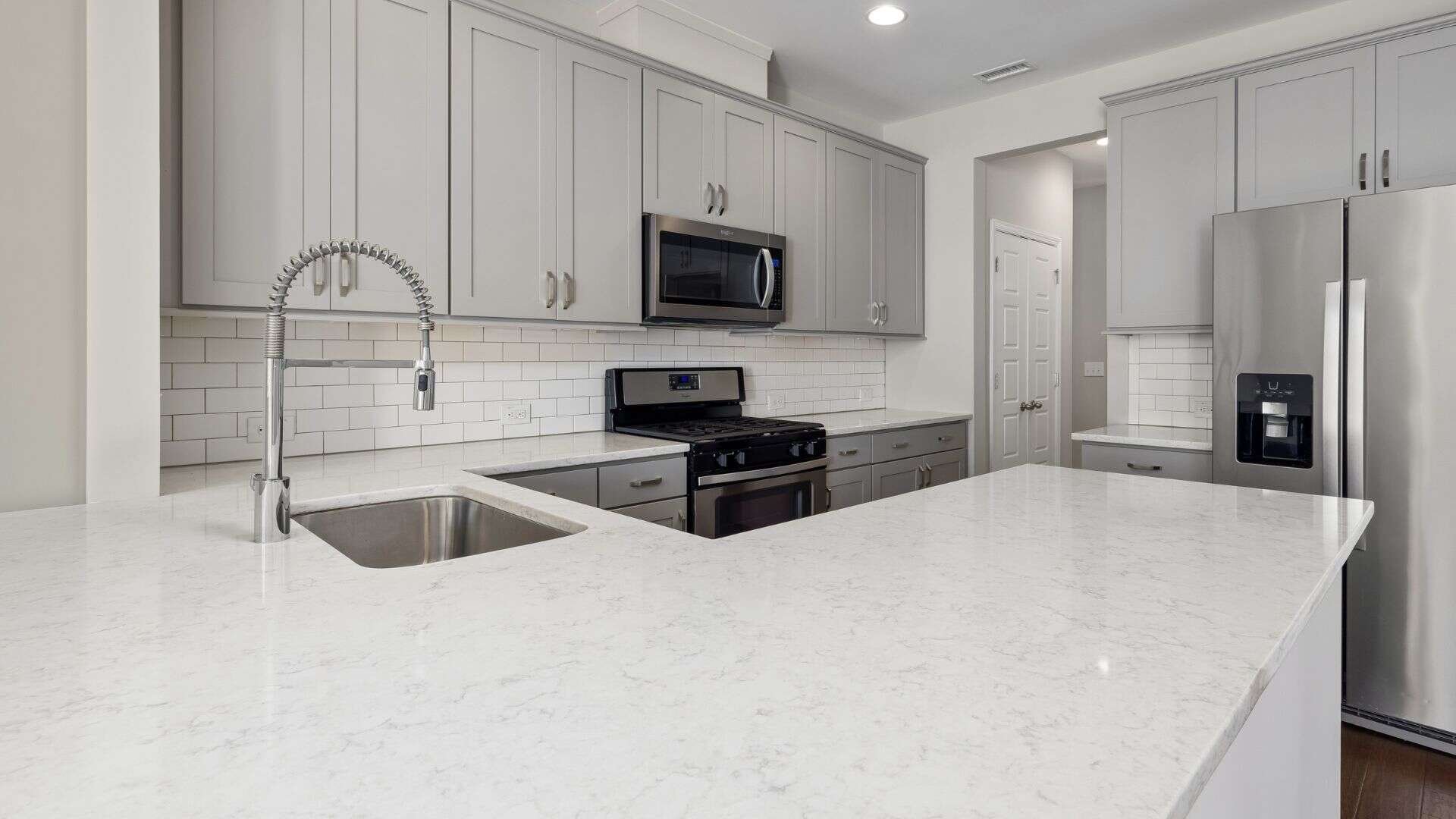 Kitchen Remodel Cost in Tampa Bay: 2026 Pricing Guide - Elite Builder ...