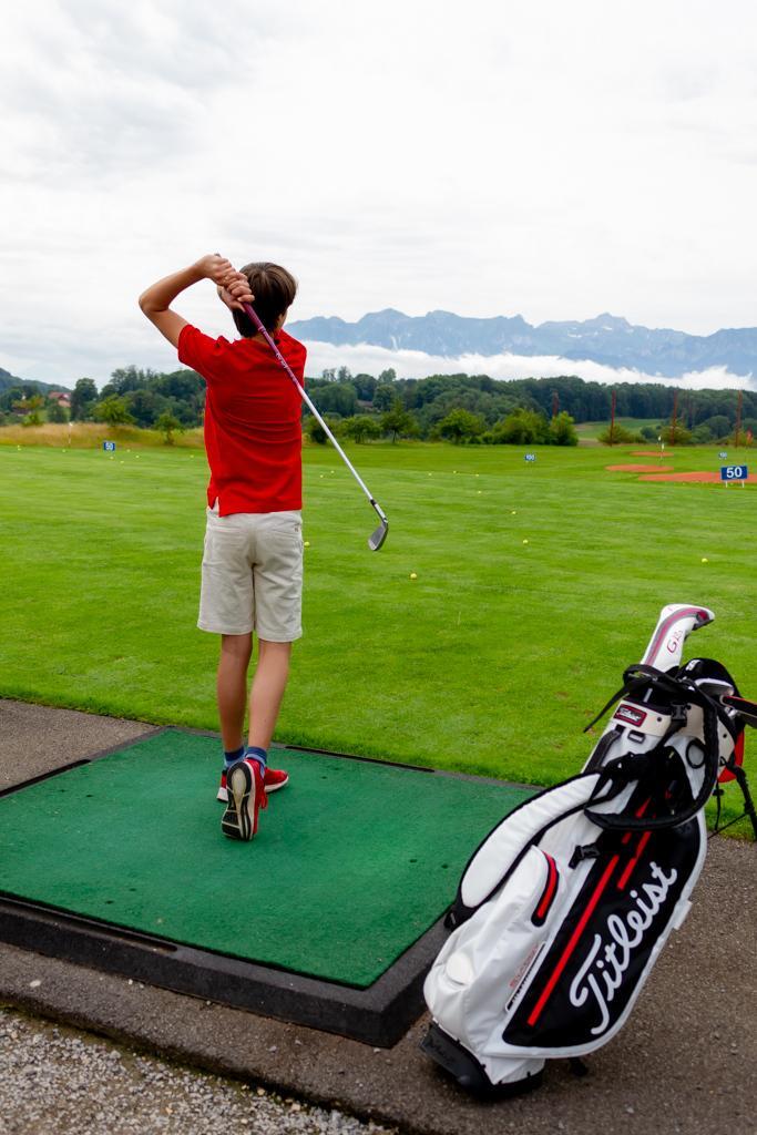 Golf Camp Switzerland 2026: Ages 8-15 | Best Parents