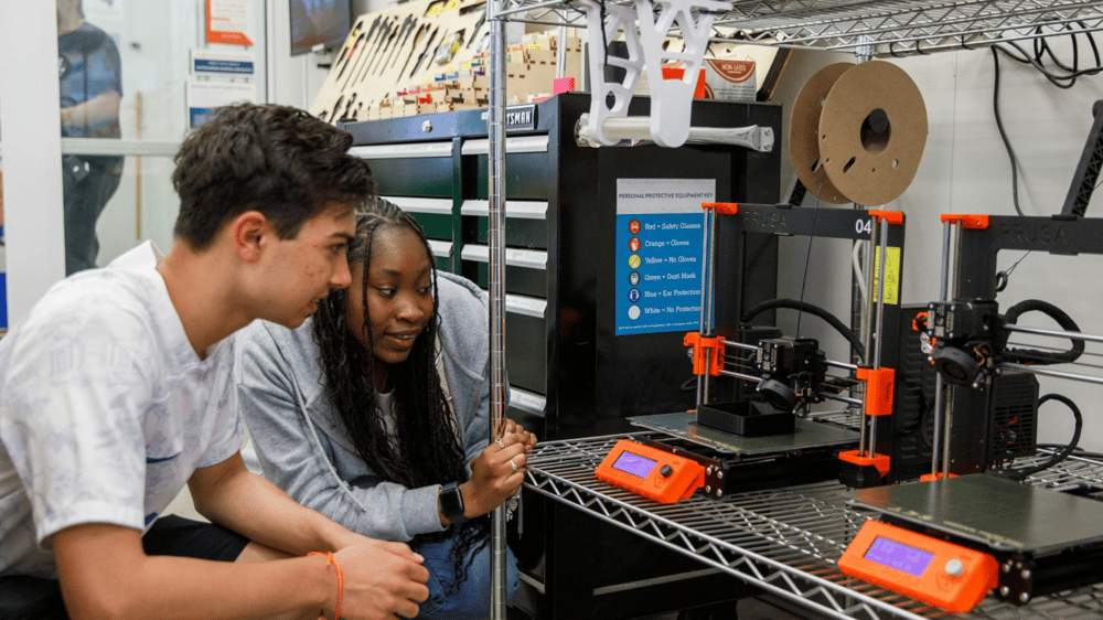 El Prestigious AI High School Course: Empoderando a los Innovadores Futuros