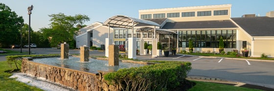 Holiday Inn Cape Cod Hyannis, Hyannis, Cape Cod - American Sky