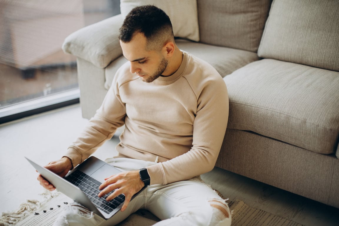 Travado no digital? Como sair da inércia e ter resultados de verdade