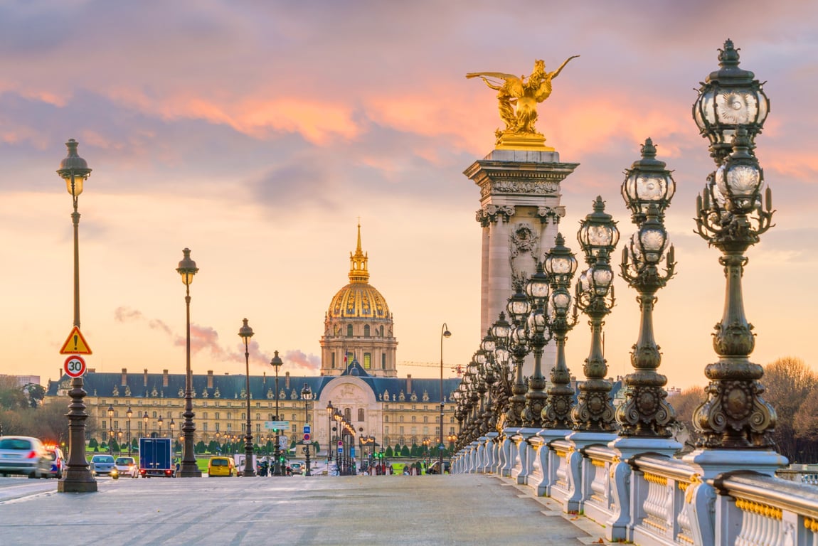 The Complete Guide to Travelling in France 2026 | Begovo