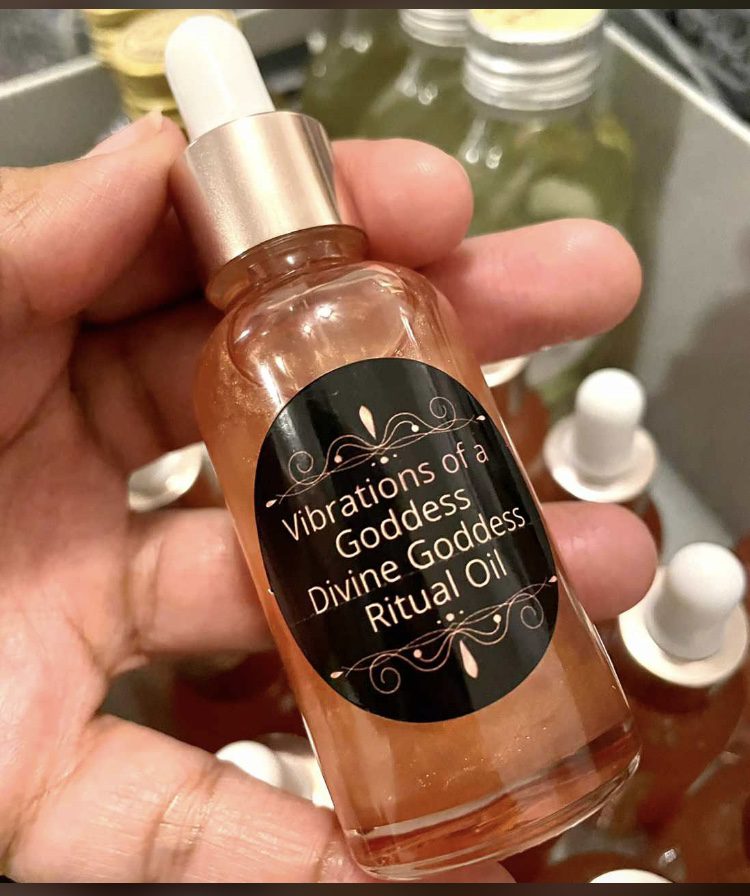 Divine Goddess Ritual Oil - For Self Love Meditation | Wakuda