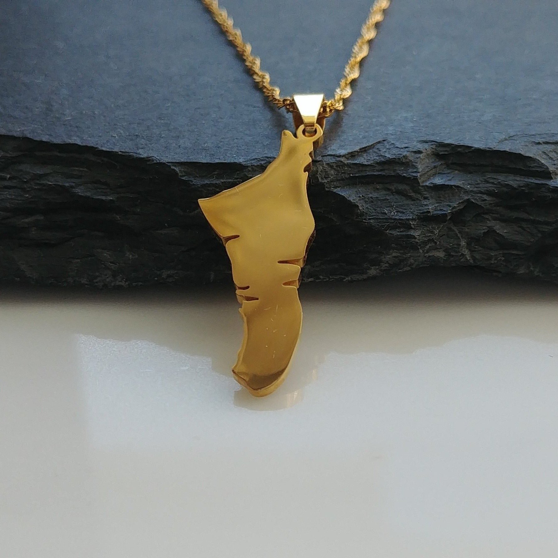 Bahamas Map Pendant Necklace | Wakuda