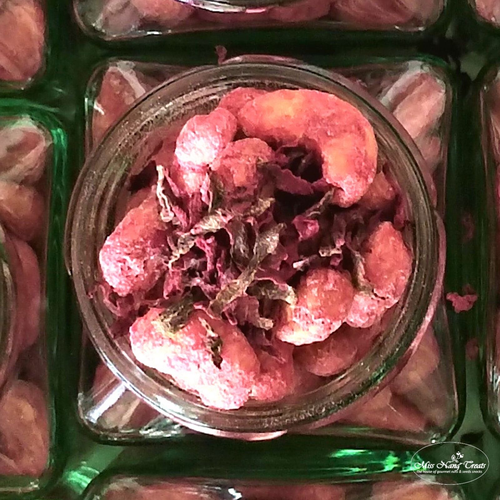 Sweet beetroot & Savoury saffron cashews duo | Wakuda