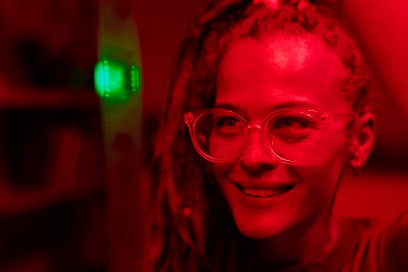 Red Light Therapy Dangers: The Risks You Should Know