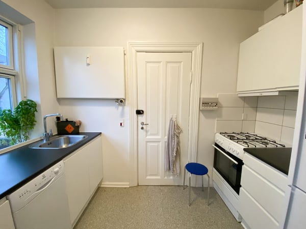 Bright and modernised 2-room apartment in Aalborg city centre - 582 m² ...