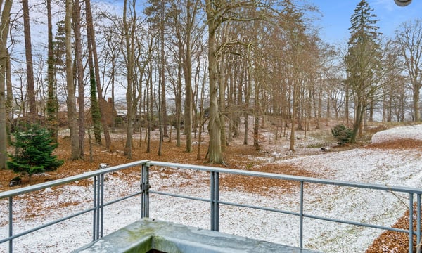 Attraktiv 3-vær. lejlighed på 105 m2 ved Furesø med 2 altaner. Privat ...