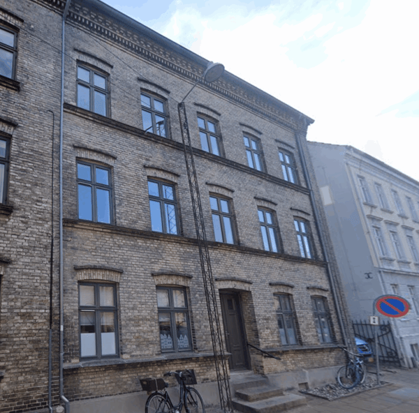 Bright and modernised 2-room apartment in Aalborg city centre - 582 m² ...