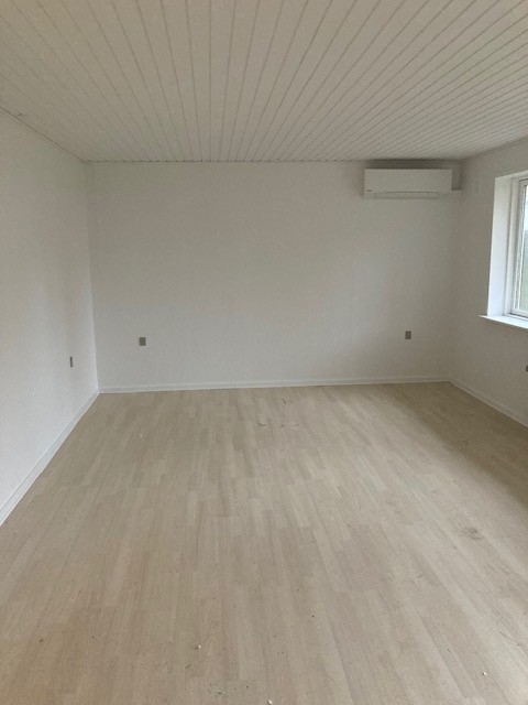 End-terrace house with garden, large living room and heat pump - 75 m² ...