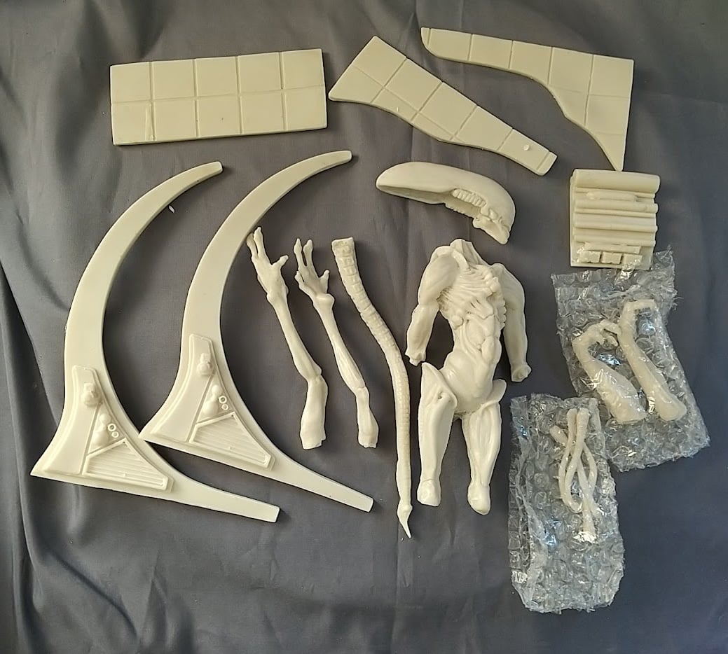 Swimming Alien Kit【訳あり】 | Roswell Japan