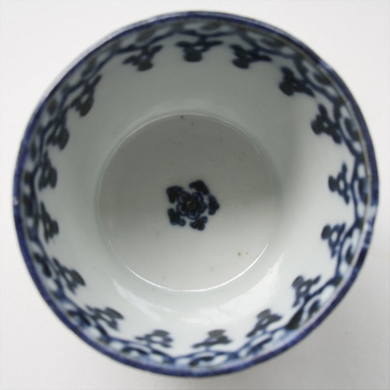 161-b 古伊万里 KOIMARI 染付 輪宝文 蕎麦猪口 | imarimaru 161-b 古伊万里 KOIMARI 染付 輪宝文 蕎麦猪口 | imarimaru