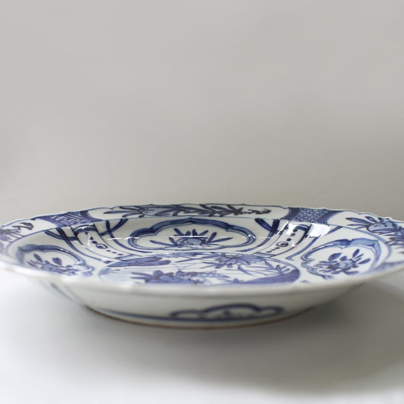 P-190 古伊万里 KOIMARI 染付 芙蓉手飛蝗文 輪花皿 | imarimaru P-190 古伊万里 KOIMARI 染付 芙蓉手飛蝗文 輪花皿 | imarimaru