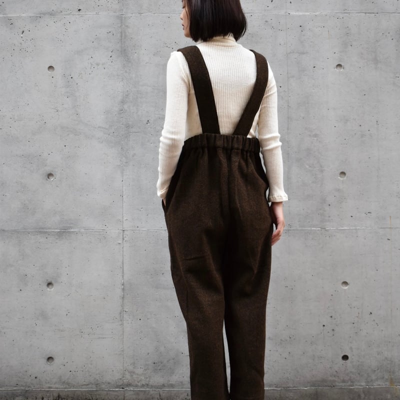 UNIVERSAL TISSU オリジナルウールへリンボン サロペットパンツ UNIVERSAL TISSU オリジナルウールへリンボン サロペットパンツ