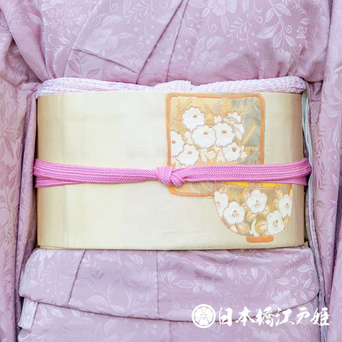 0325 名古屋帯 正絹 クリーム 漆箔 万寿菊 器物文 お太鼓柄 帯丈 0325 名古屋帯 正絹 クリーム 漆箔 万寿菊 器物文 お太鼓柄 帯丈