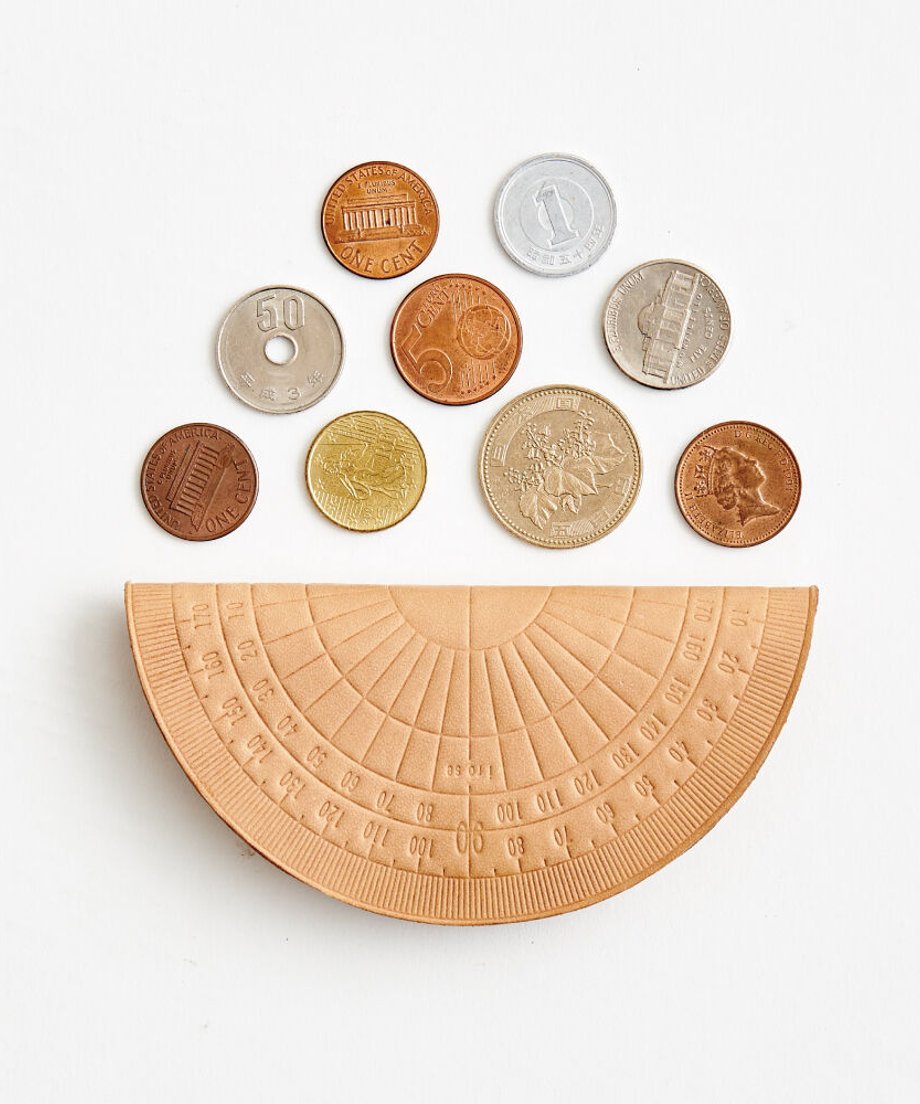 protractor coin case ( nude / black) | i ro se ...