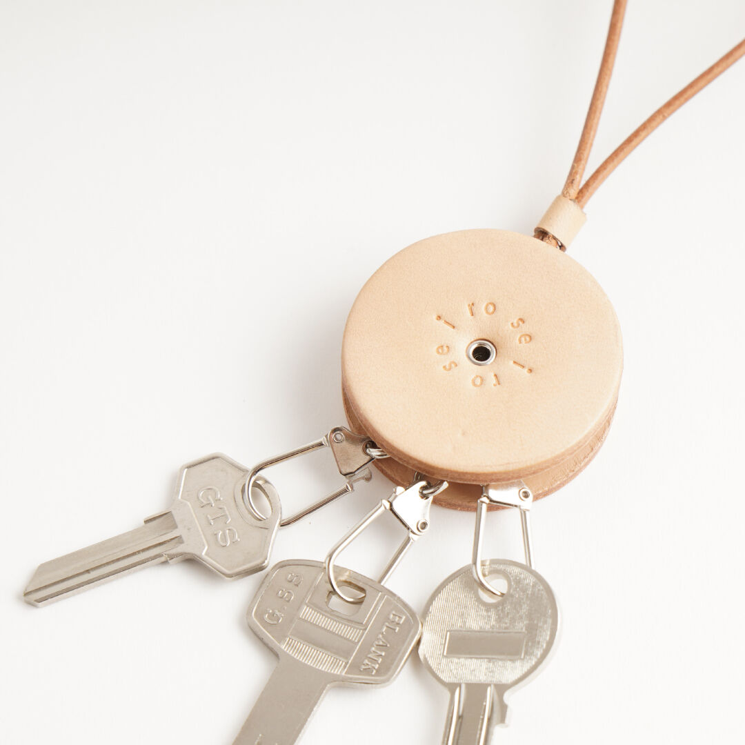 YOYO KEY HOLDER ( NUDE / BLACK ) | i ro se Off...