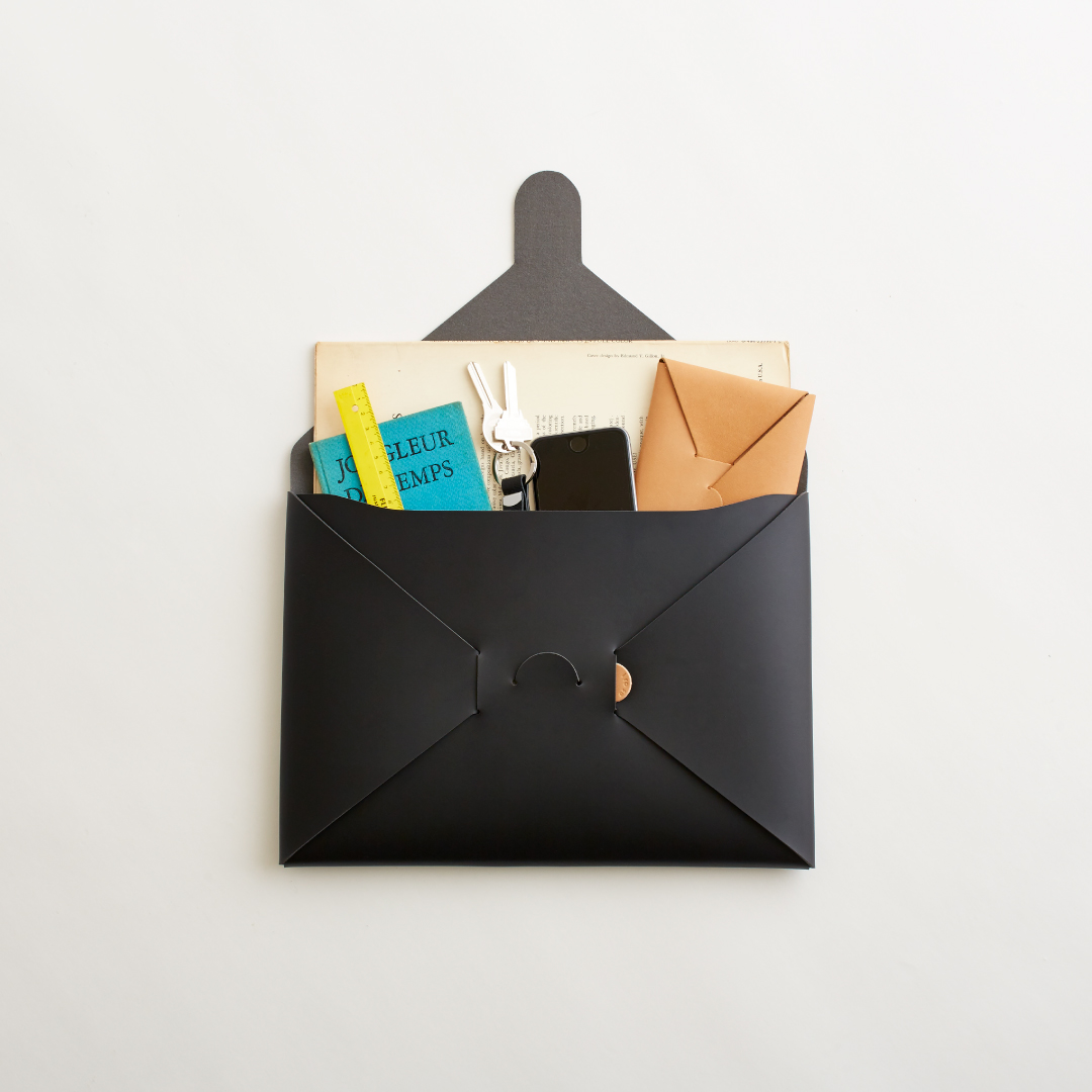 SEAMLESS CLUTCH BAG-M ( BLACK / NUDE ) | i ro s SEAMLESS CLUTCH BAG-M ( BLACK / NUDE ) | i ro s