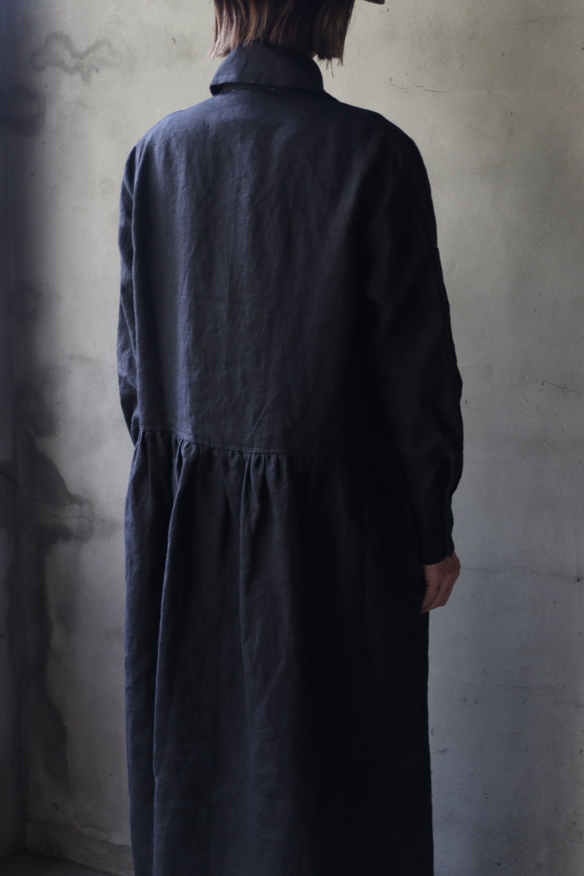 der antagonist デ アンタゴニスト / linen dressワンピース / D...