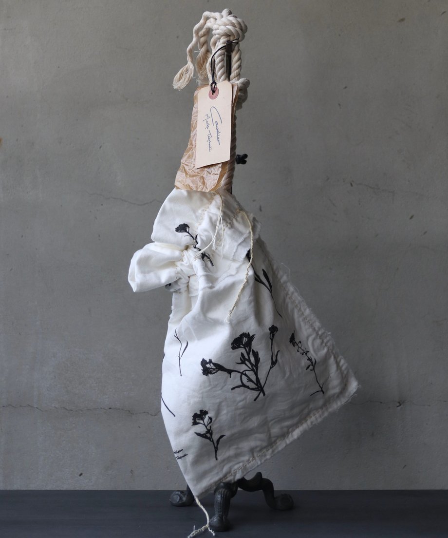 Cavalier Meiko Takahashi / Pressed flower pouc...