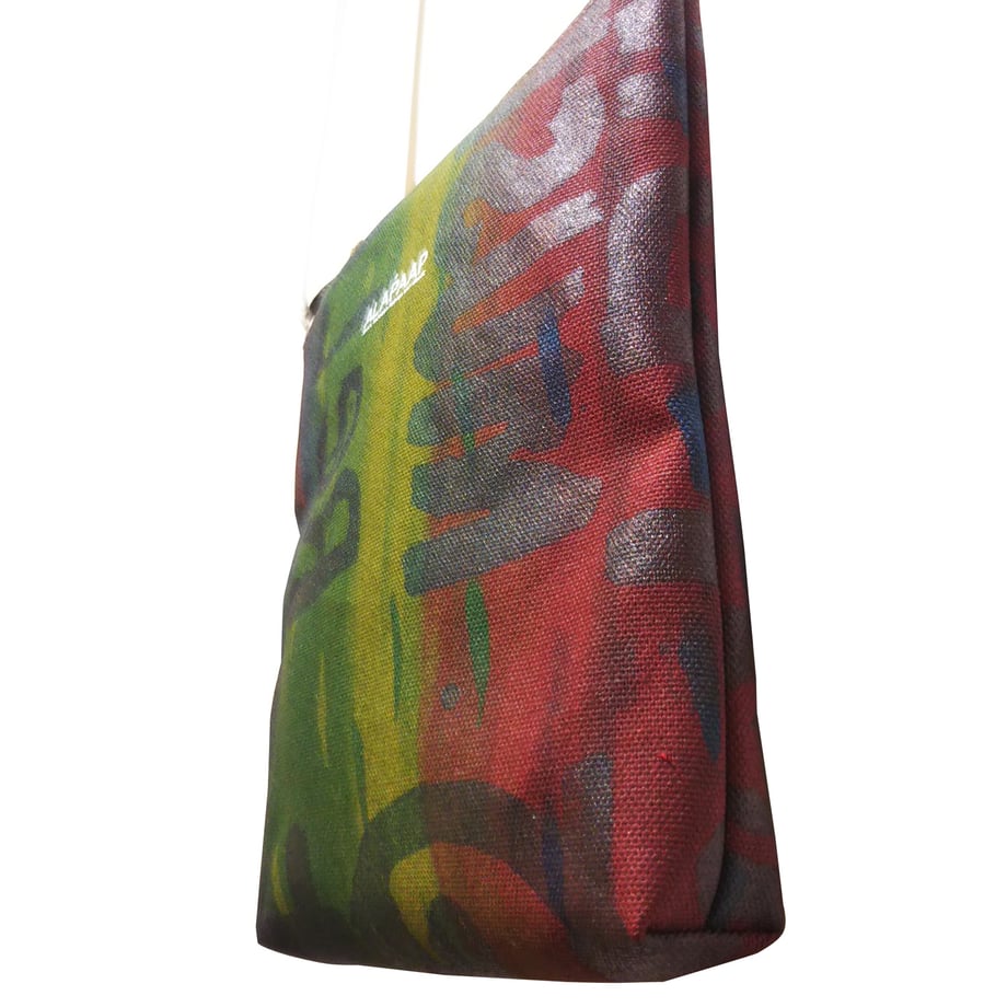 sacoche / olive logo rainbow squeezing | alapaap
