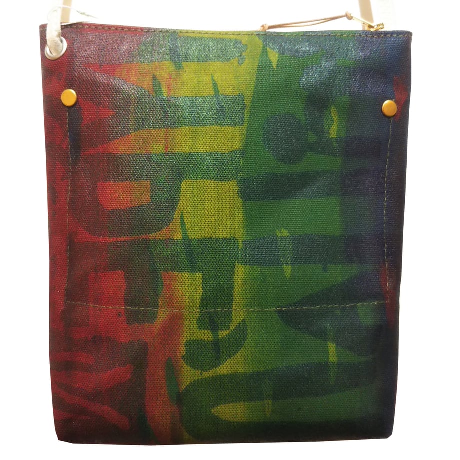 sacoche / olive logo rainbow squeezing | alapaap