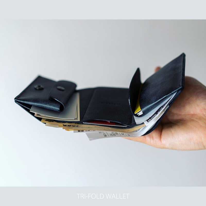 しっかり入ってコンパクトな財布 TRI-FOLD WALLET / BLACK | fabrik しっかり入ってコンパクトな財布 TRI-FOLD WALLET / BLACK | fabrik