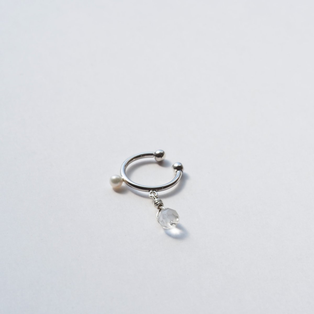 ear cuff かなしみのない世界 | Little Riddle