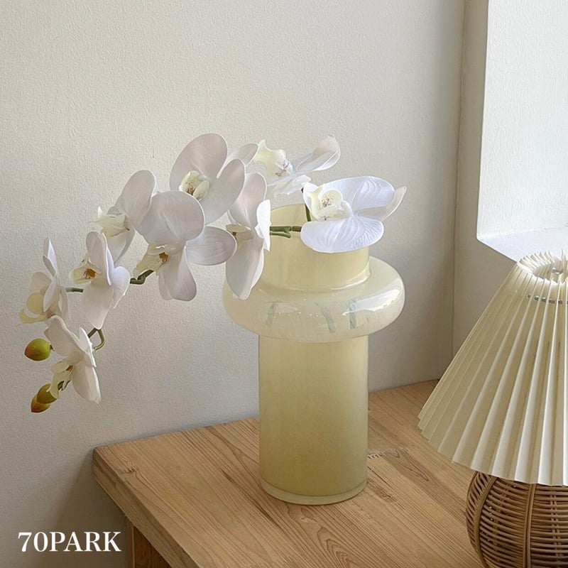ミルクイエロー ガラス フラワーベース 花瓶 | 70PARK ミルクイエロー ガラス フラワーベース 花瓶 | 70PARK