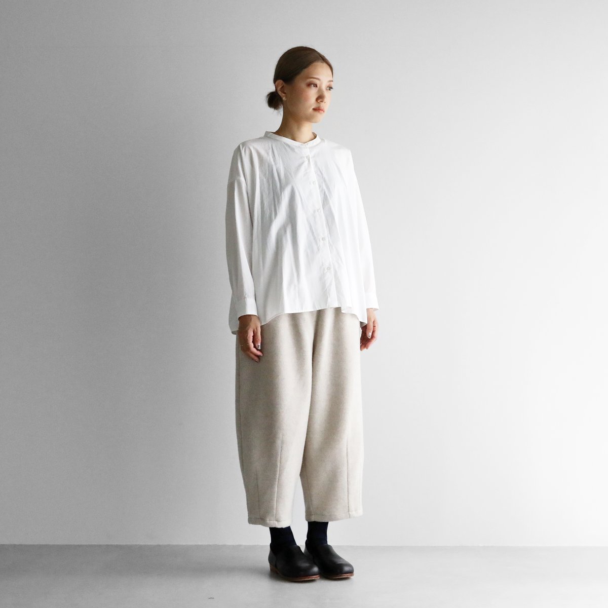 HUIS×尾州”縮絨ウールフランネルバルーンパンツ(グレージュ HUIS×尾州”縮絨ウールフランネルバルーンパンツ(グレージュ