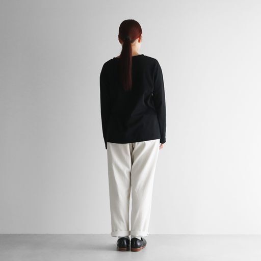 HUIS | シャトルコーデュロイイージーワークパンツ(細畝・オフ HUIS | シャトルコーデュロイイージーワークパンツ(細畝・オフ