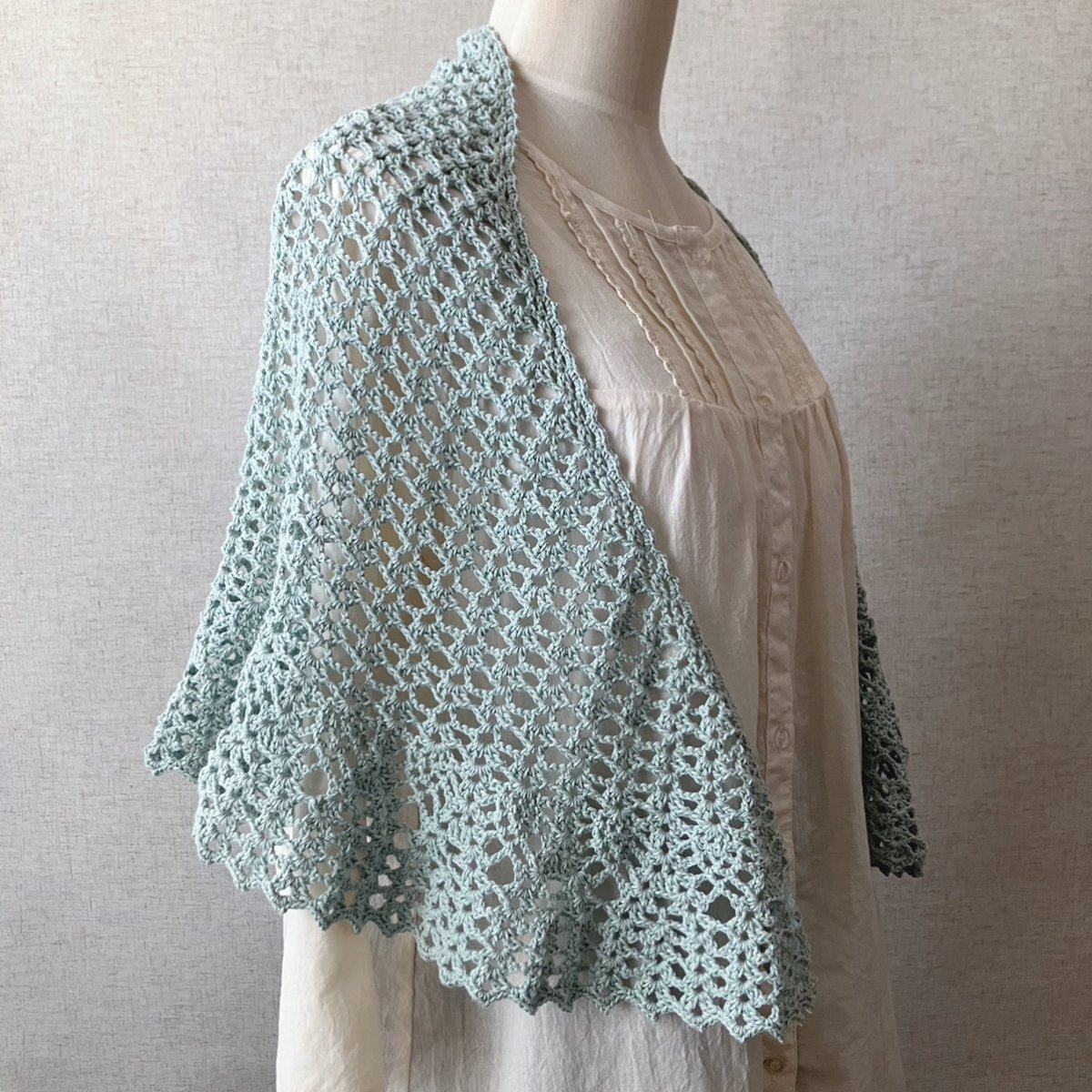 【ダウンロード版編み図】パイナップル模様の半月型ショール | かぎ針編み雑貨の編み図 ATEL...