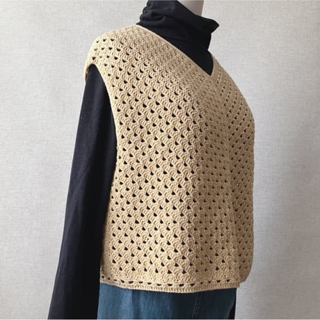 【ダウンロード版編み図】とじはぎなしの簡単Vネックベスト | かぎ針編み雑貨の編み図 ATEL...