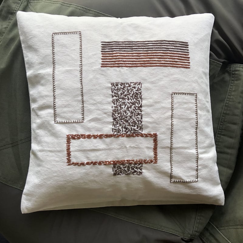 刺繍クッションカバー 四角 | 名入れ刺繍の子供服・tetemade 刺繍クッションカバー 四角 | 名入れ刺繍の子供服・tetemade