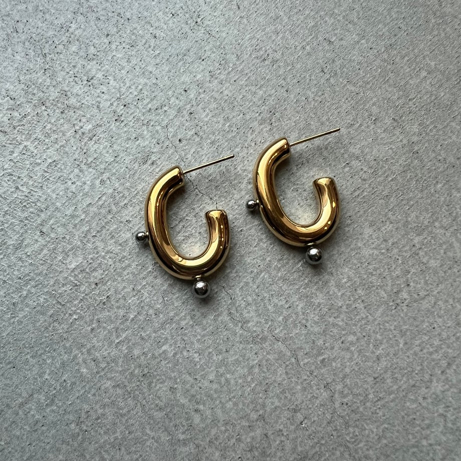 《予約販売》gold hoop pochi pochi silver stone pieace...