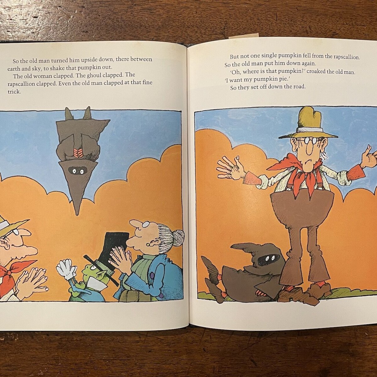 「The Vanishing Pumpkin」Tony Johnston Tomie dePa...