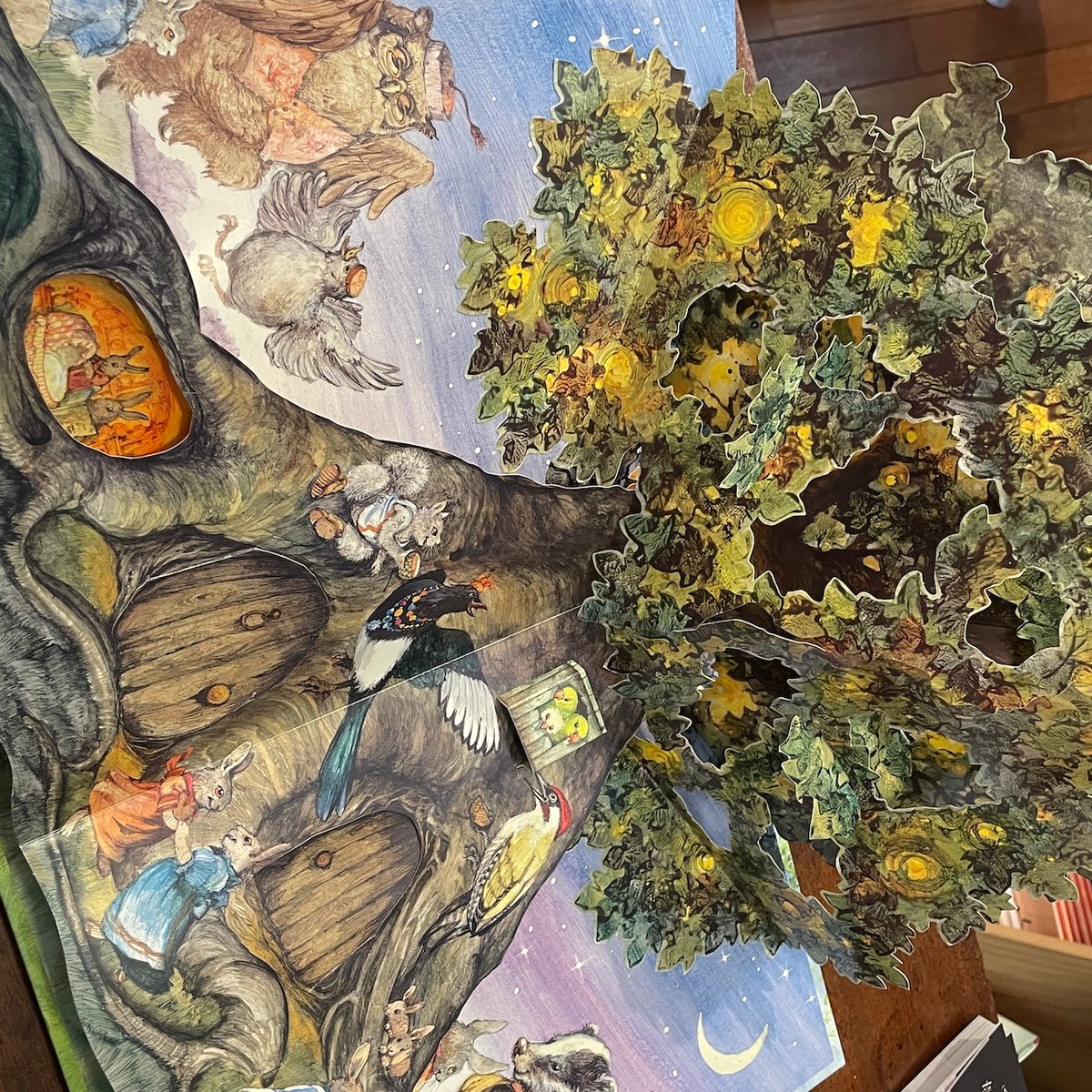 「THE OLD TREE：A POP-UP SPECTACULAR」Ruth Brown