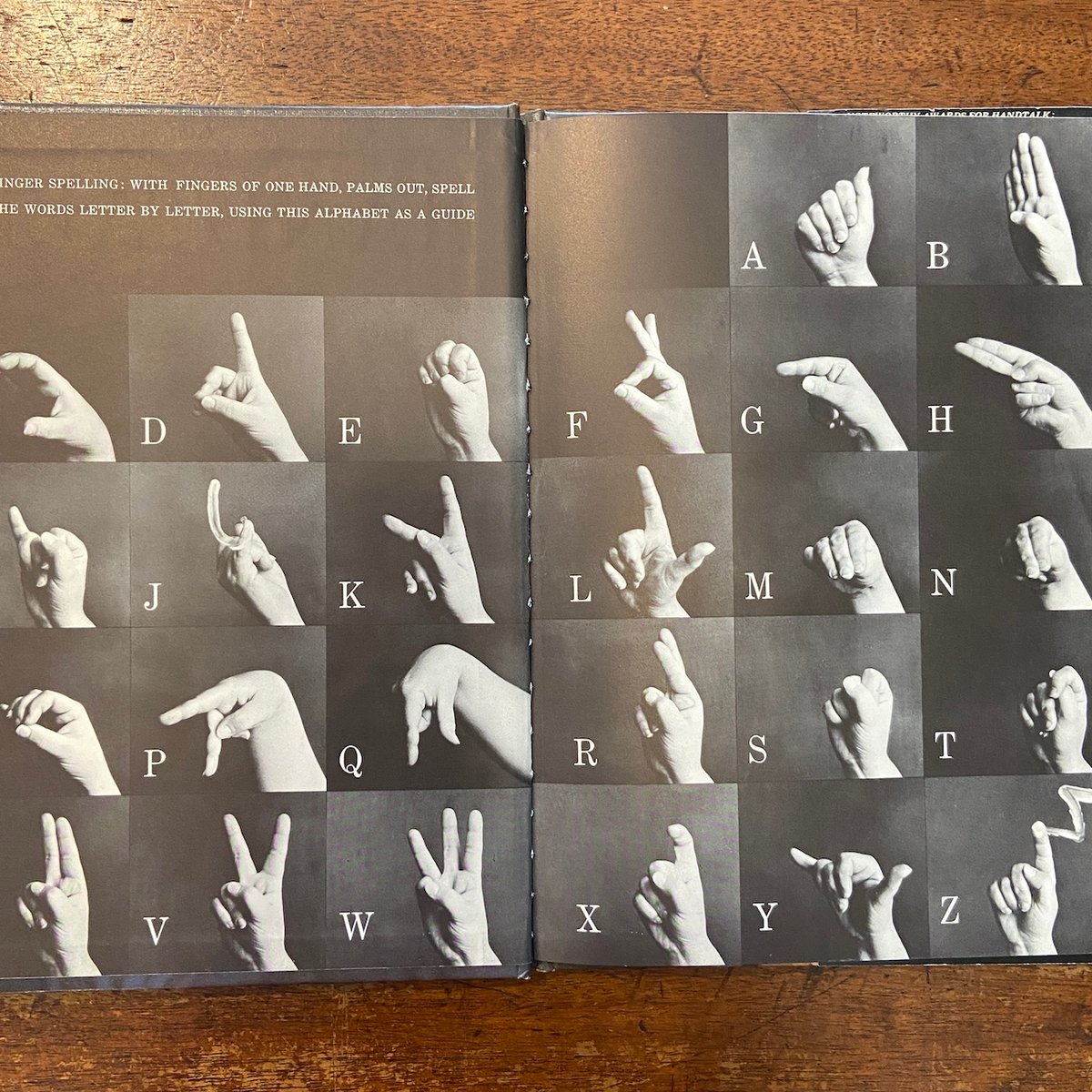 「Handtalk：An ABC of Finger Spelling ＆ Sign Lang...