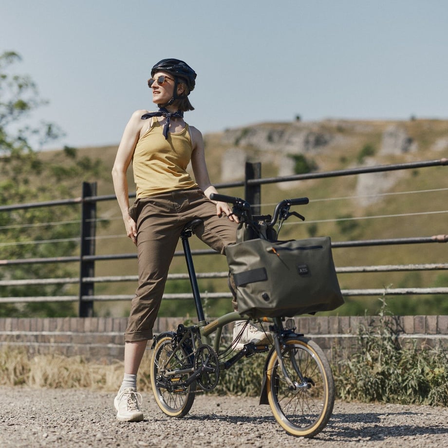 Brompton x Bear Grylls Waterproof Backpack（フロント...