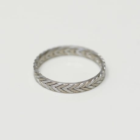 Herringbone ring with twisted / ヘリンボーン リング