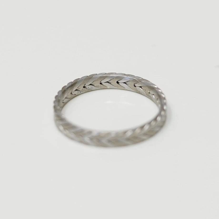 Herringbone ring with twisted / ヘリンボーン リング