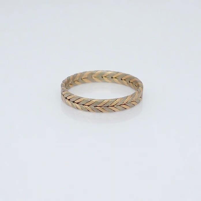 Herringbone ring with twisted / ヘリンボーン リング