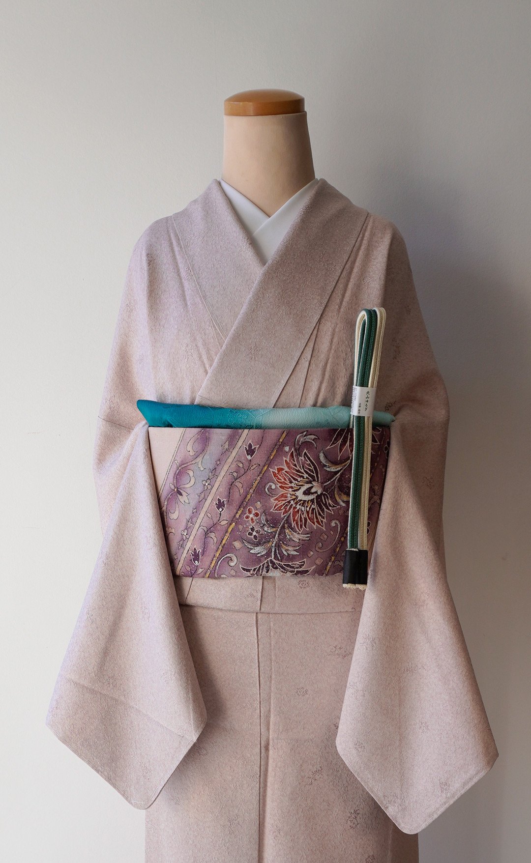 袷】作家物 薄桜×撫子色 色無地 | 大山キモノ・ちぇらうなぼるた 袷】作家物 薄桜×撫子色 色無地 | 大山キモノ・ちぇらうなぼるた