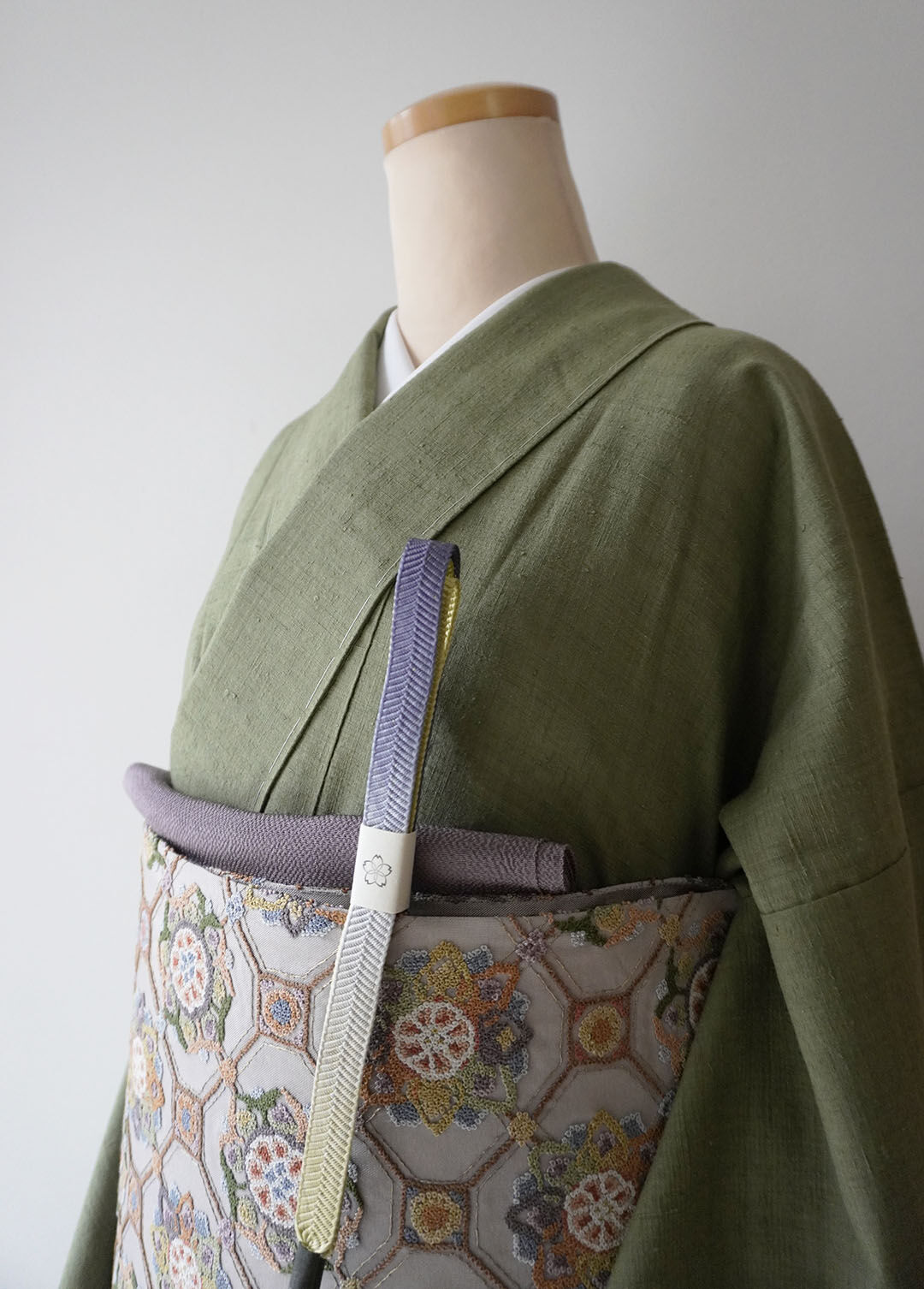 ふくろ帯】利休白茶色地 相良刺繍 蜀江文 ふくろ帯 | 大山キモノ ふくろ帯】利休白茶色地 相良刺繍 蜀江文 ふくろ帯 | 大山キモノ