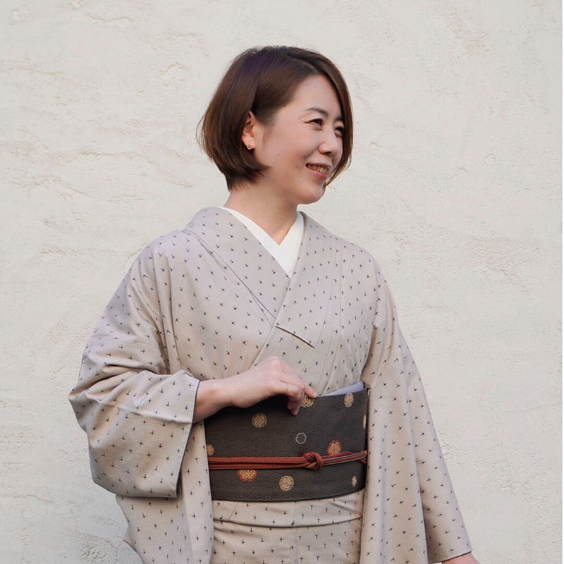 袷】亜麻色地 十字絣文 紬 | 大山キモノ・ちぇらうなぼるた 袷】亜麻色地 十字絣文 紬 | 大山キモノ・ちぇらうなぼるた
