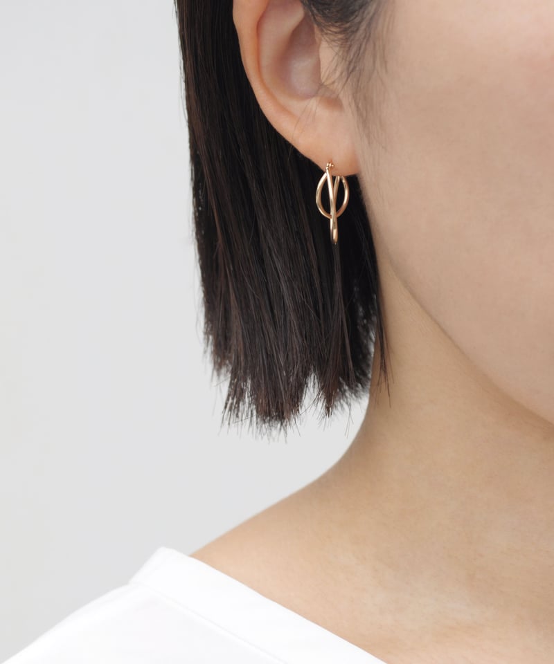anq.】K10・ツイストダブルフープ ピアス | KU-CROISSANT 公式 anq.】K10・ツイストダブルフープ ピアス | KU-CROISSANT 公式